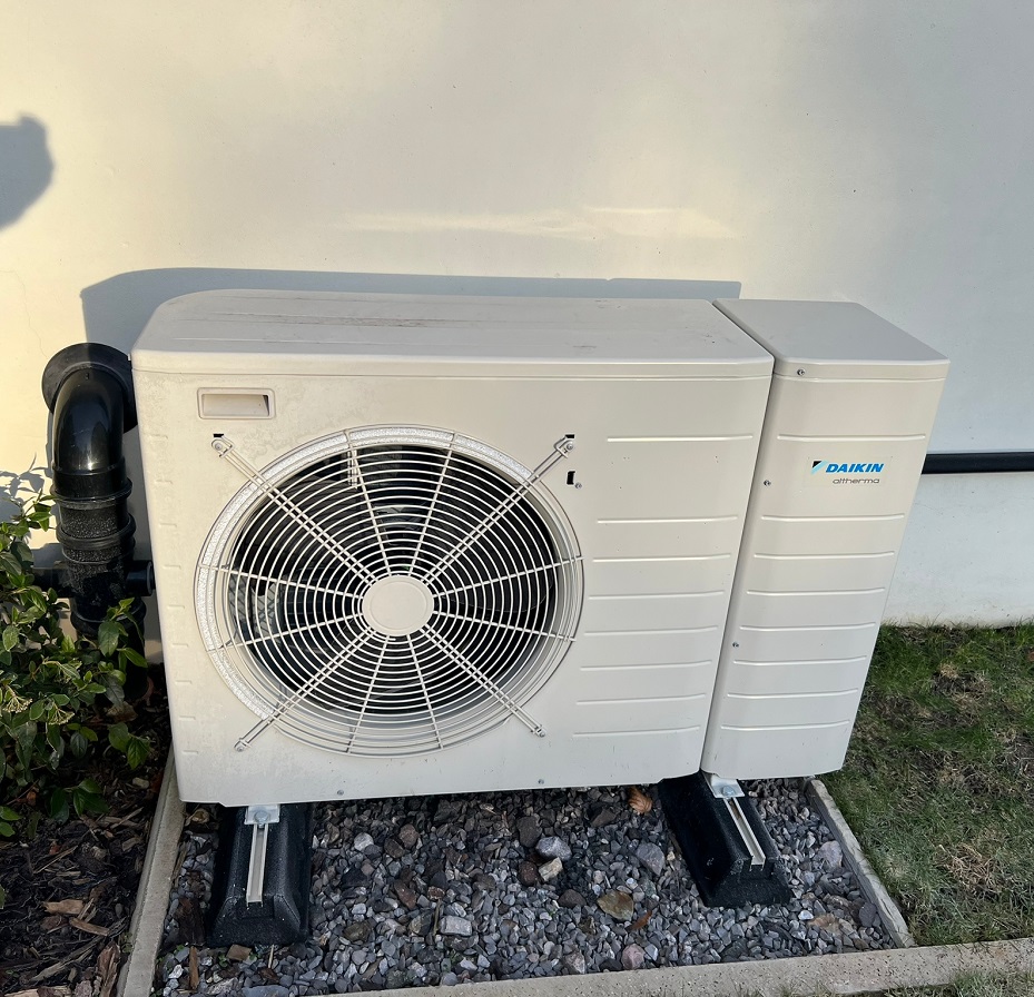 Air Source Units - Berkshire Hampshire Heat Pumps
